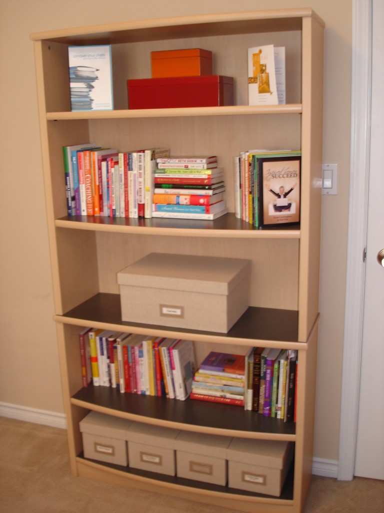 Reclaim Shelf Space and Organize Your Books with a Kindle! - Simply ...